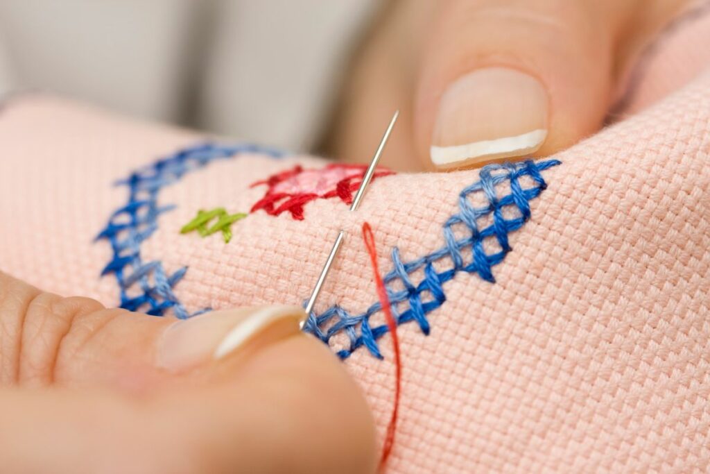 8 Unique Ways To Crochet Letters (Monogram Crochet Inspiration ...